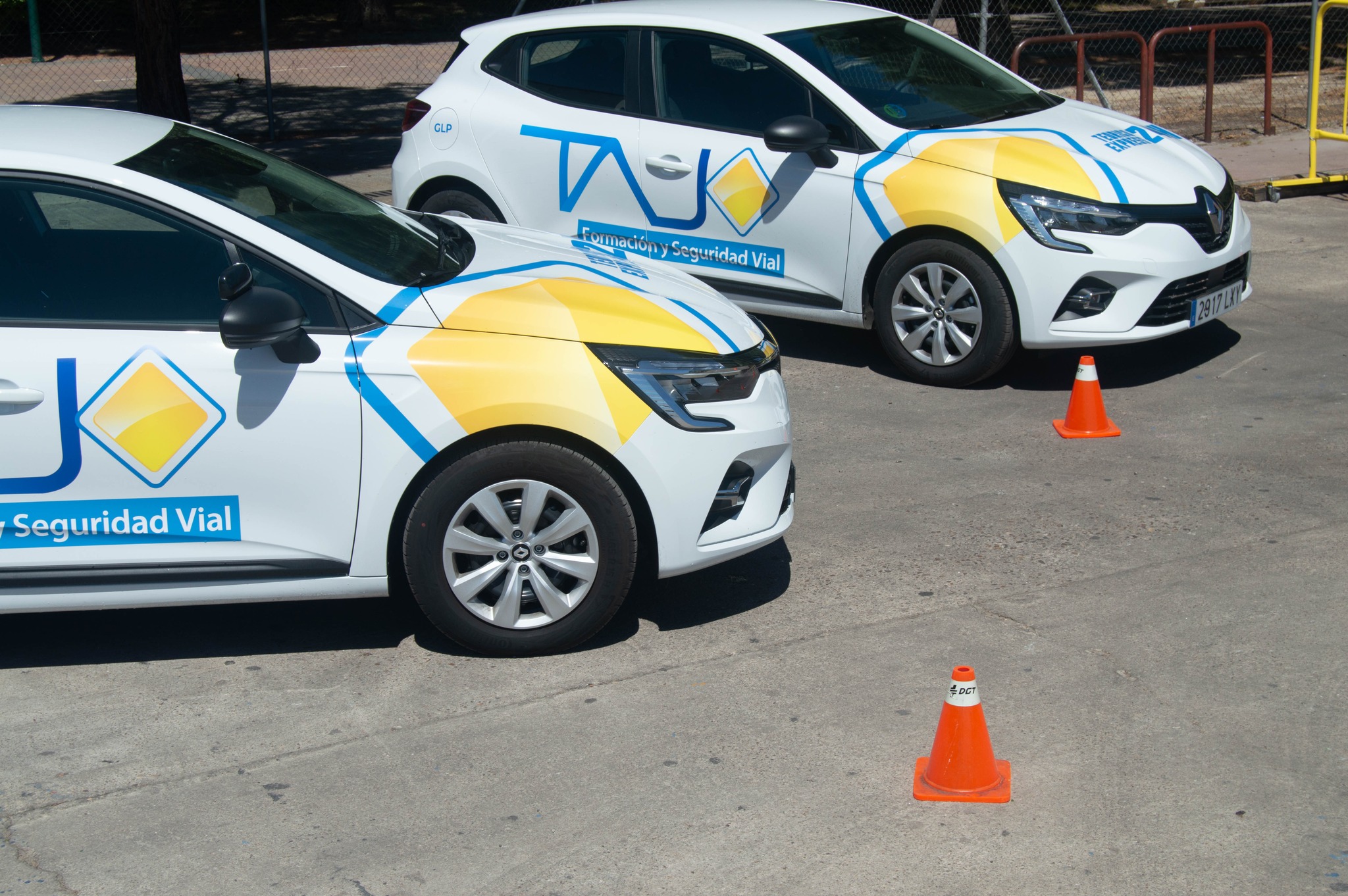 Consejos para colocar correctamente las cadenas - Autoescuela Tajo Consejos para colocar correctamente las cadenas - Autoescuela Tajo